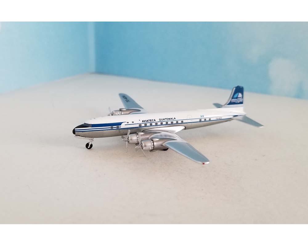 AEROCLASSICS AVIATECA DC-6 TG-ADA 1:400 Scale AC419824: AeroClassicsDirect