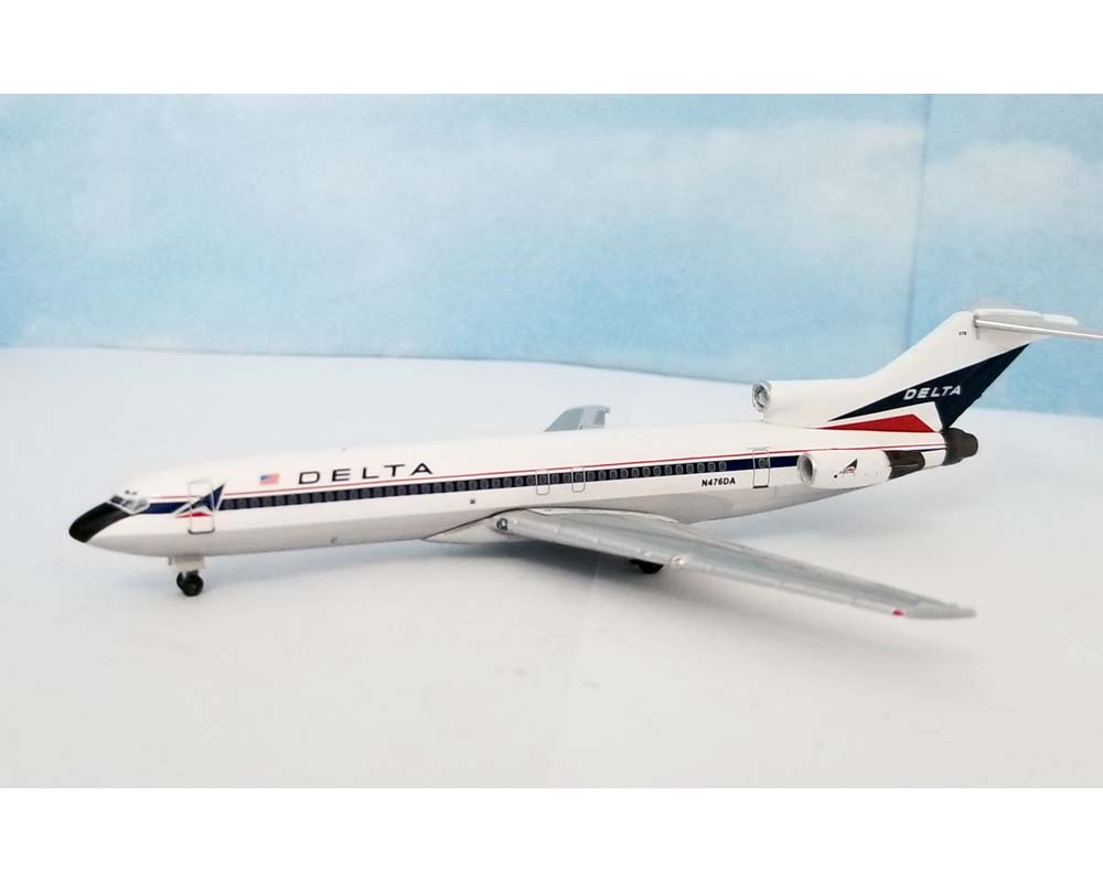 Delta B727-200 N476DA 1:400 Scale Bluebox BBX41647: AeroClassicsDirect