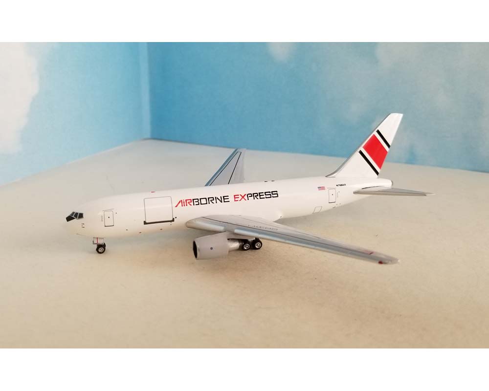 AIRBORNE EXPRESS Boeing B767-200 N768AX 1:400 Scale AEROCLASSICS ...